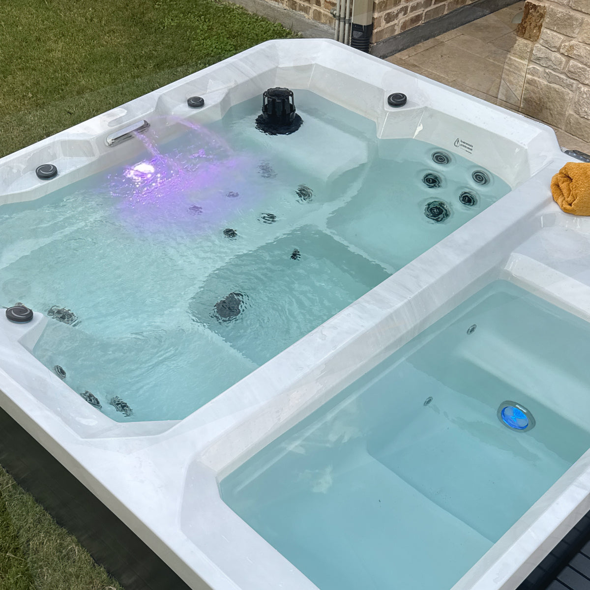 LifeTrend Sierra 3 Person Hot Tub & Cold Plunge Combo | MakeLifeEasy ...